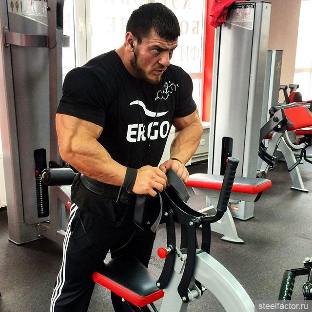 Адам Абакаров / Adam Abakarov - ЗВЕЗДЫ БОДИБИЛДИНГА - МУЖЧИНЫ ...