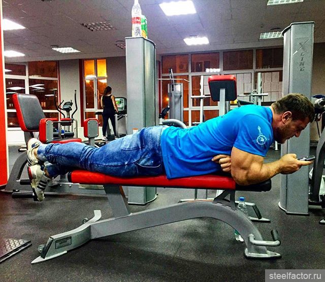 Адам Абакаров / Adam Abakarov - ЗВЕЗДЫ БОДИБИЛДИНГА - МУЖЧИНЫ ...